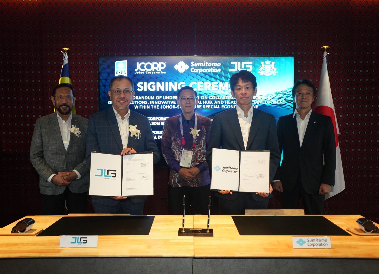 JLG – Build. Create. Thrive